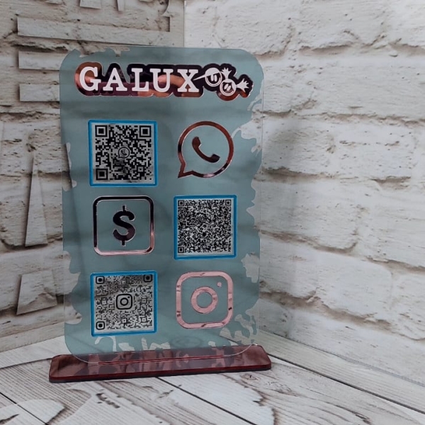 Codigos QR en acrilico - 3D Diseño